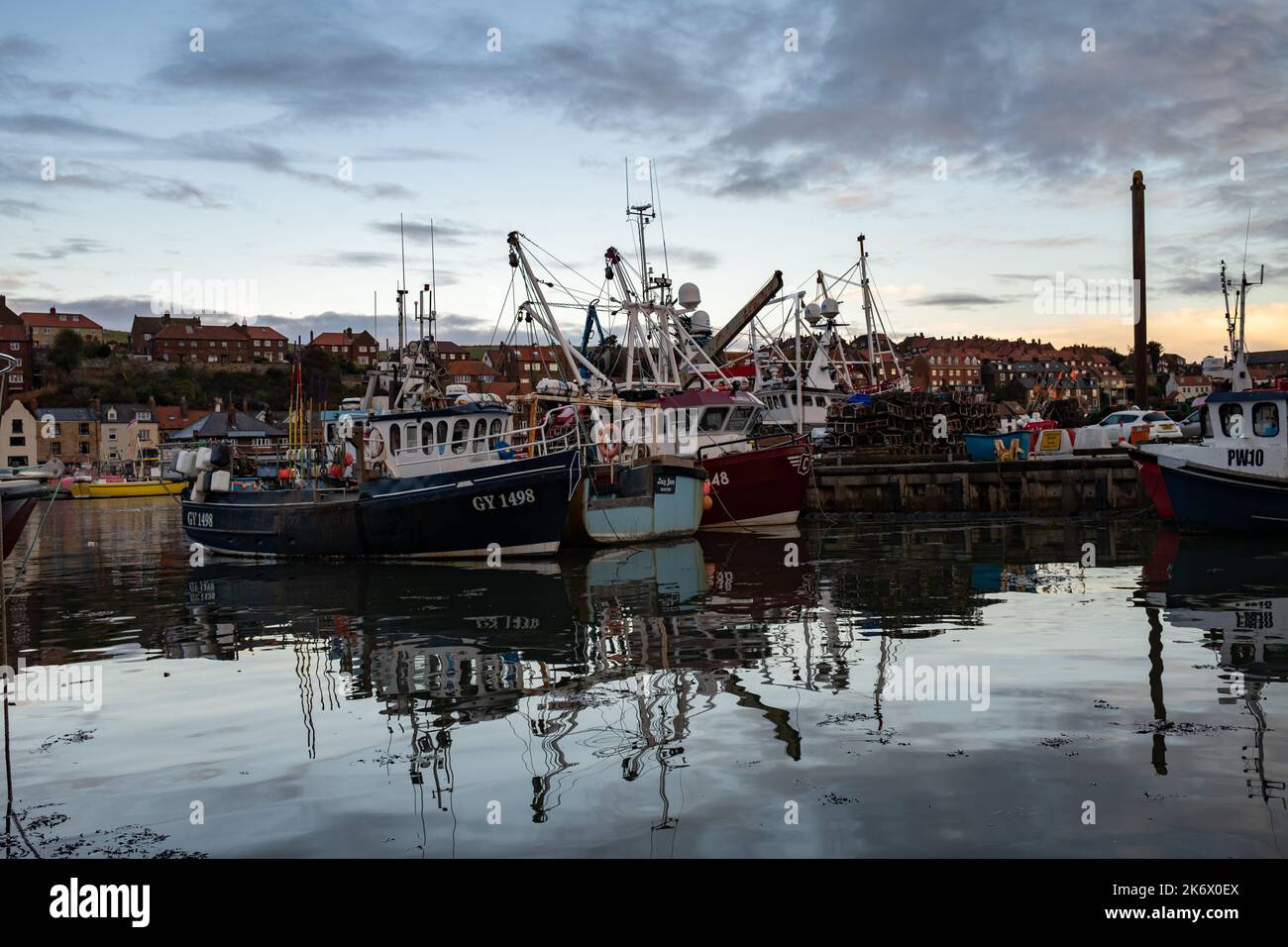 Whitby docks hi-res stock photography and images - Alamy