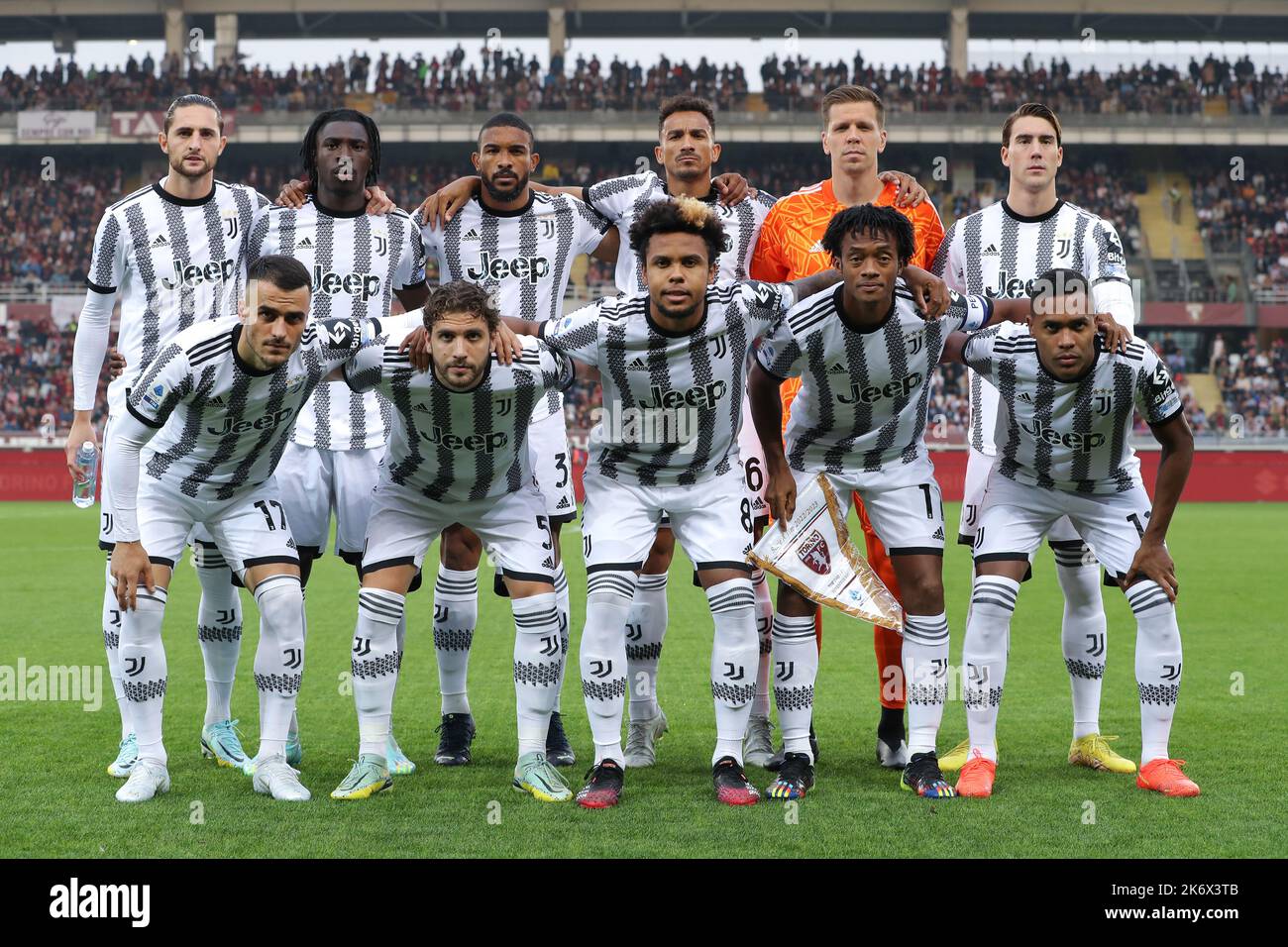 Juventus 2022 october vlahovic hi-res stock photography and images - Alamy