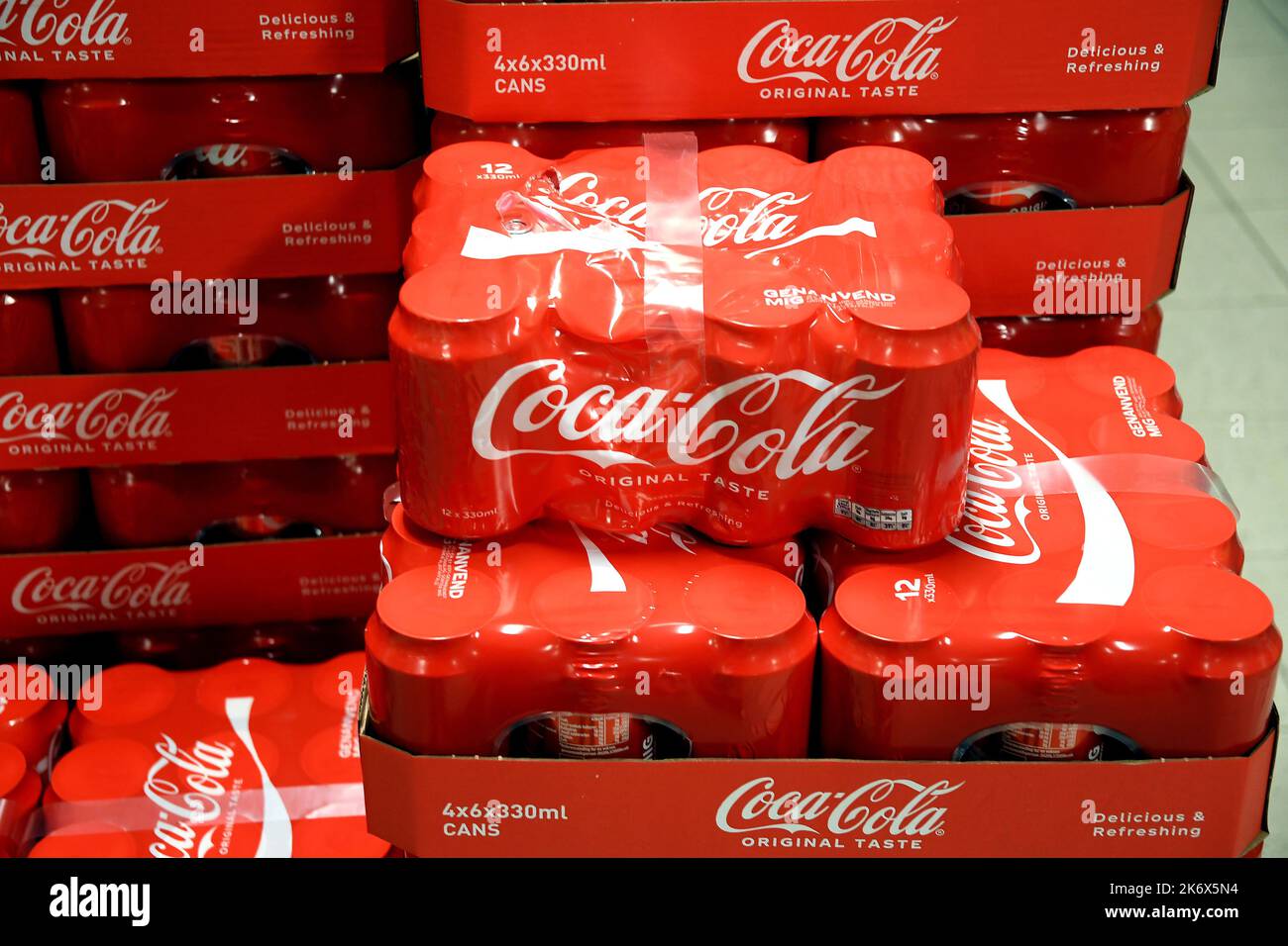 Coco caola hi-res stock photography and images - Alamy