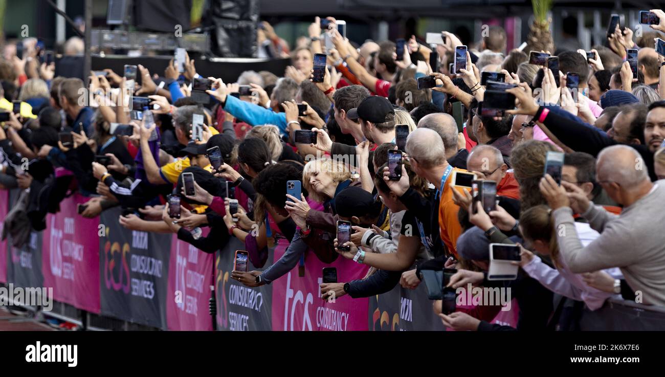 AMSTERDAM - Audience at the finish of the TCS Amsterdam Marathon. The ...