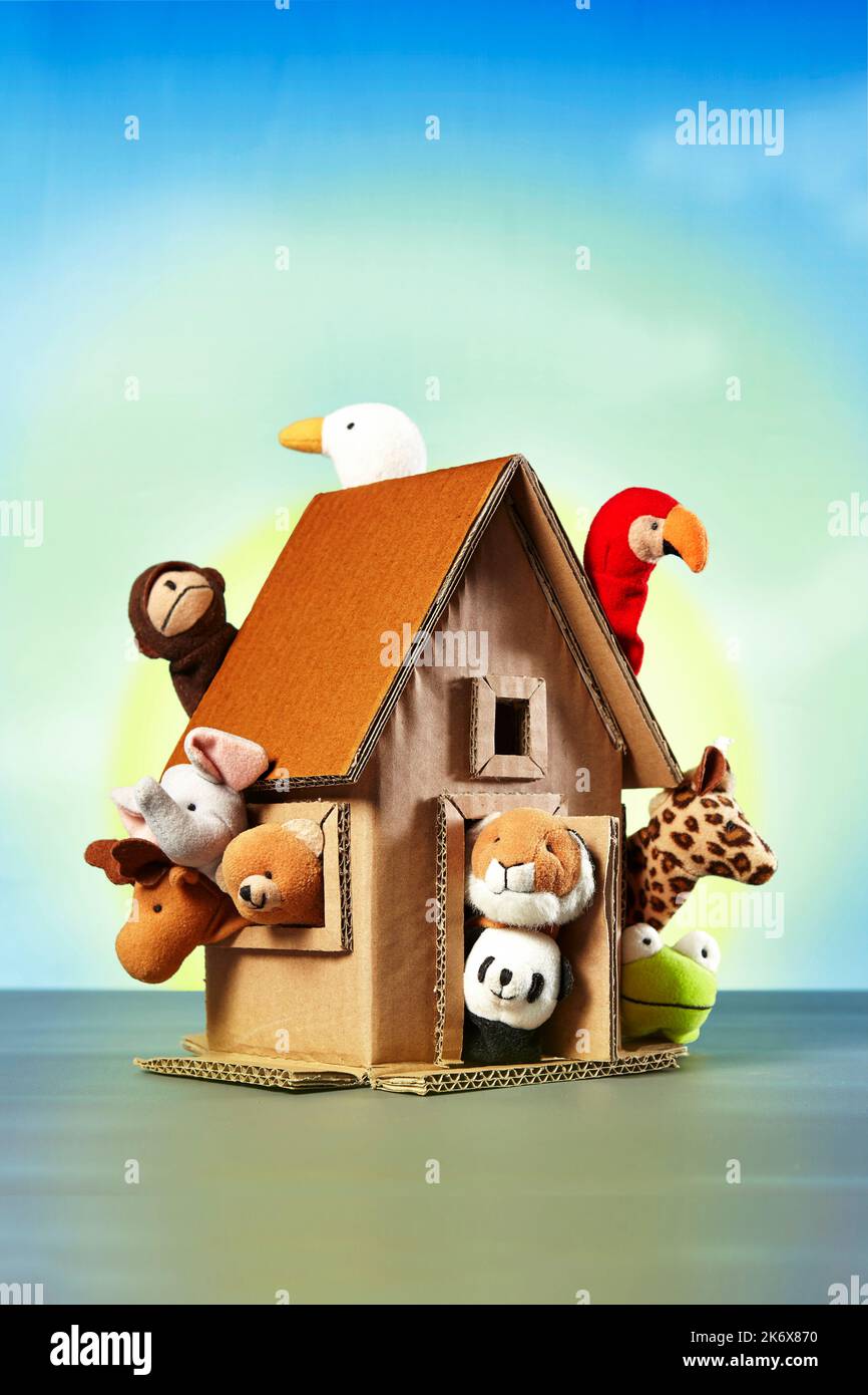 Ten animals finger puppets cardboard houses with illustration ...