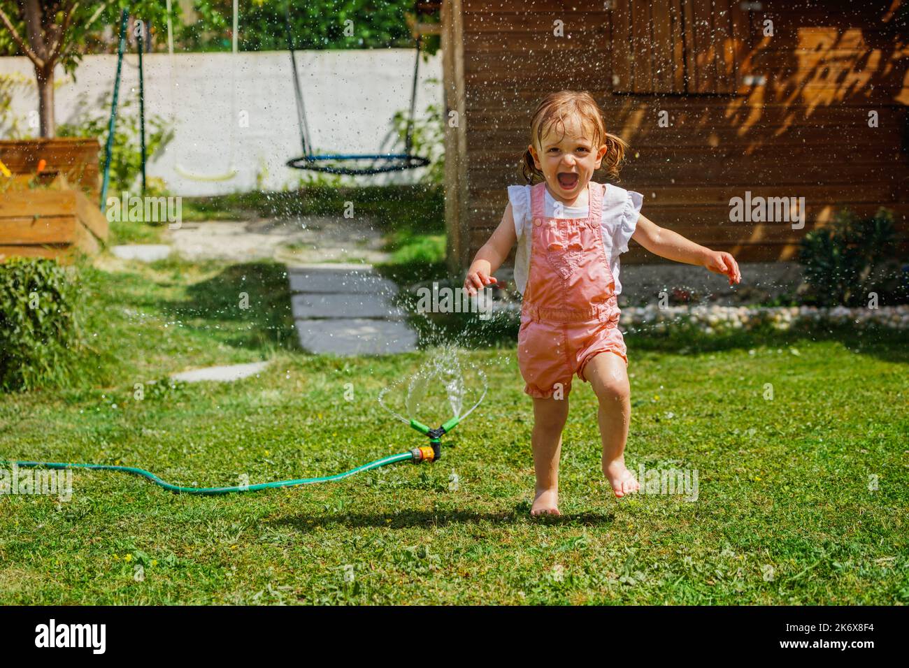 Beautiful girl running around hi-res stock photography and images - Alamy