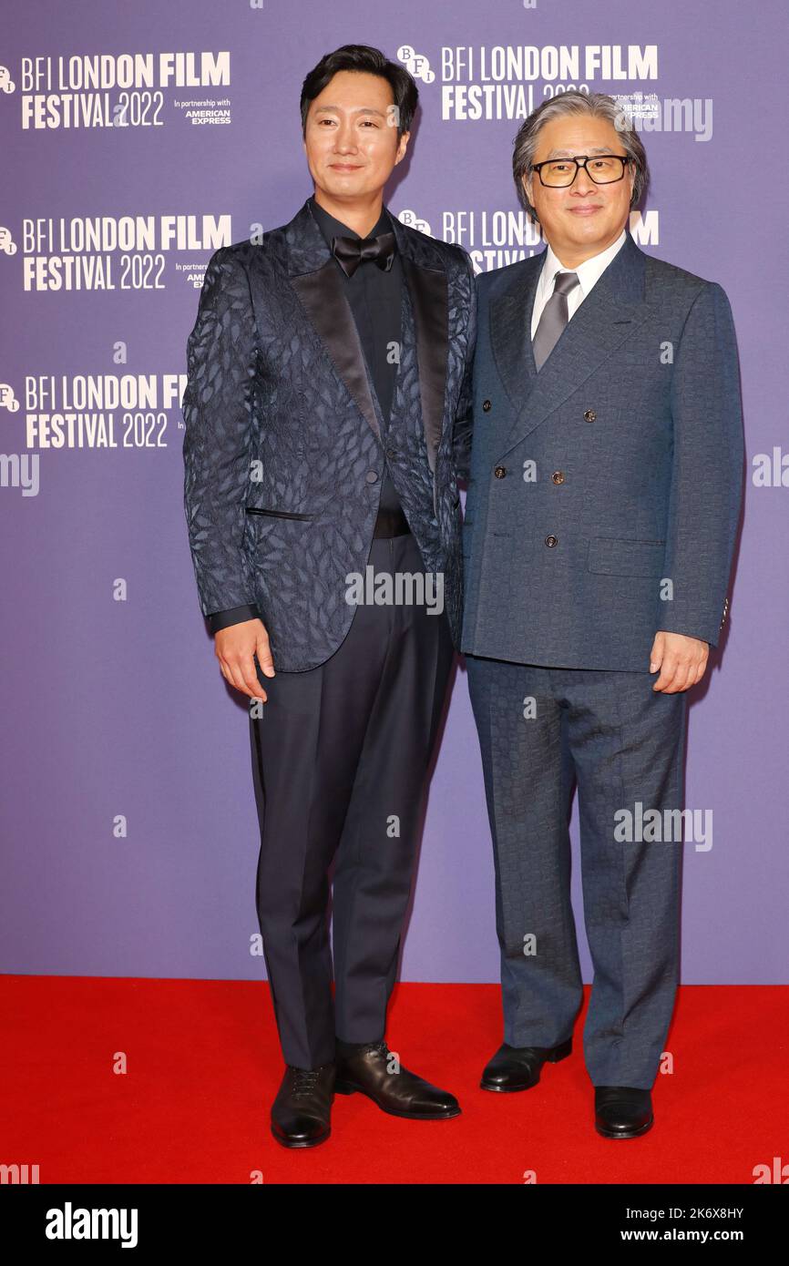 Park Hae-il and Park Chan-wook attend "Decision to Leave" film premiere ...