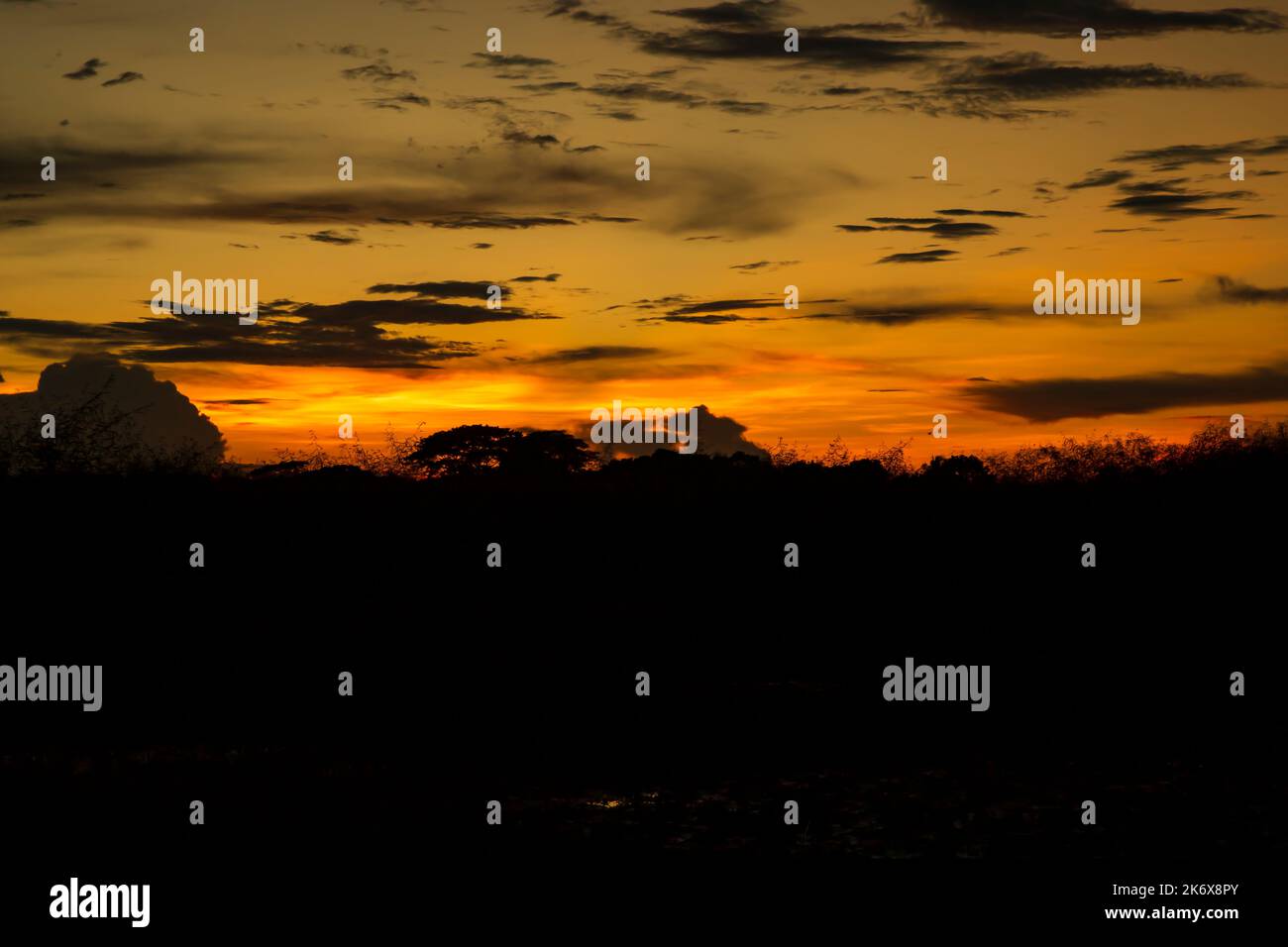 Beautiful dramatic sky hi-res stock photography and images - Alamy