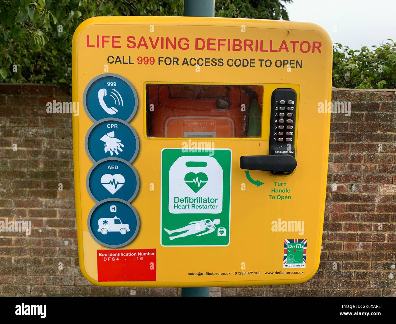 Restoring heartbeat hi-res stock photography and images - Alamy