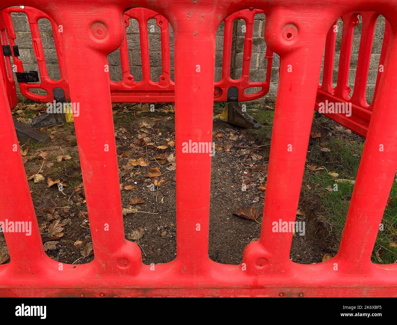 Interlocking safety barrier hi-res stock photography and images - Alamy