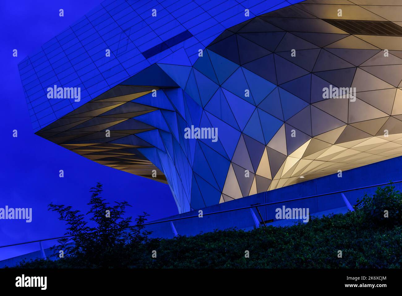 Lyon, Musee de Confluence, Coop Himmelb(l)au // Lyon, Musee de ...