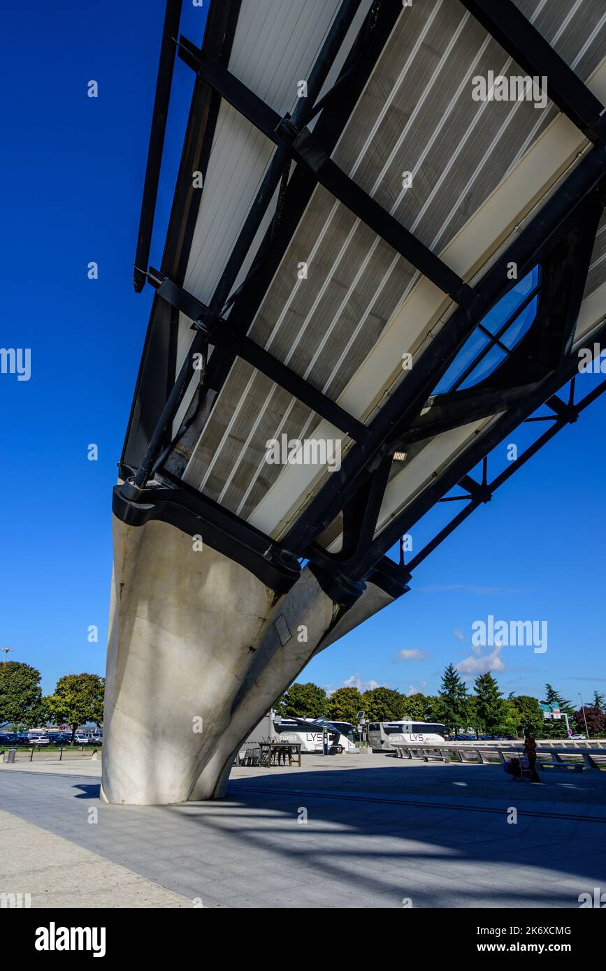 Lyon, Flughafen Saint-Exupery, Flughafenbahnhof Satolas von Architekt ...
