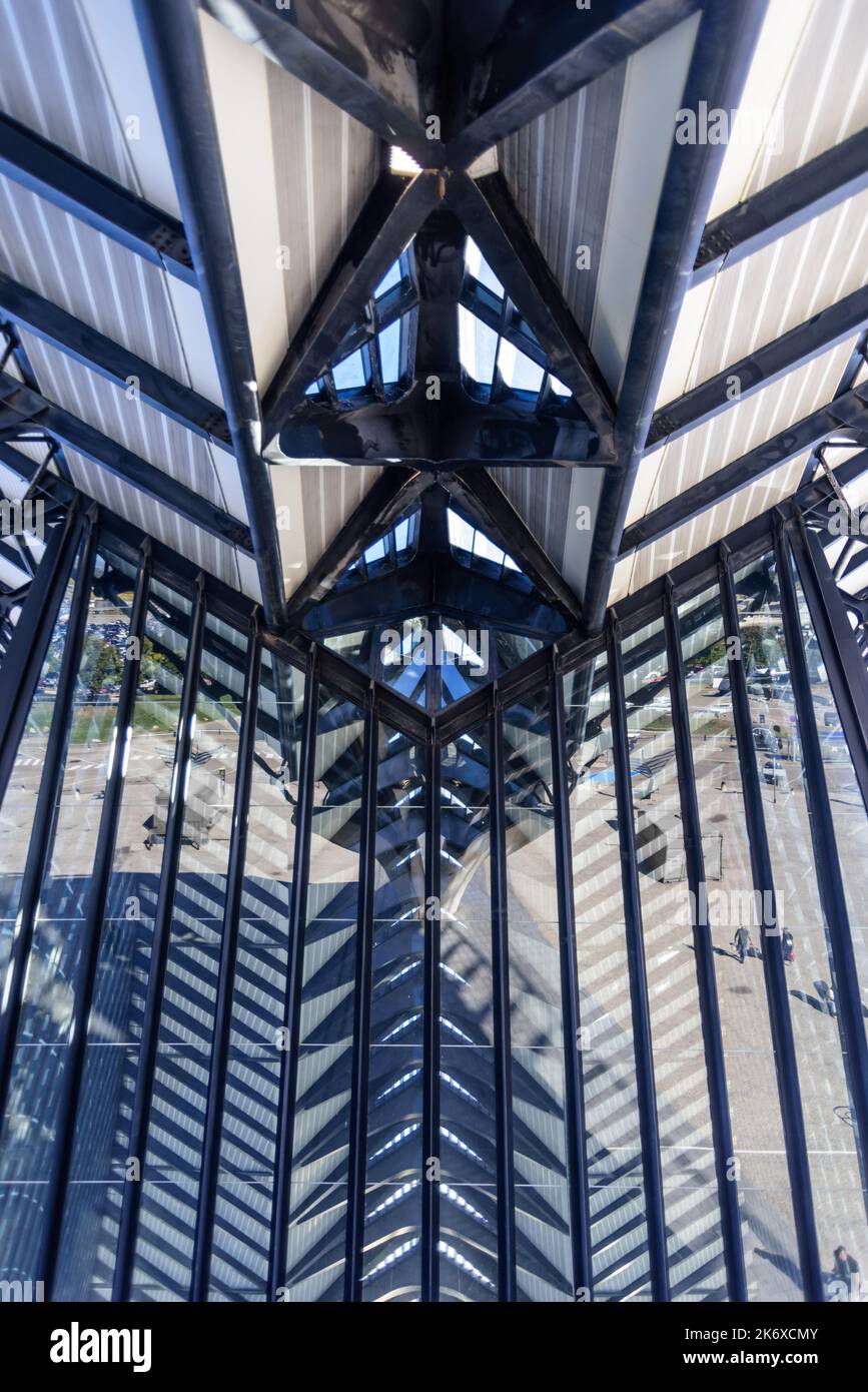 Lyon, Flughafen Saint-Exupery, Flughafenbahnhof Satolas von Architekt ...