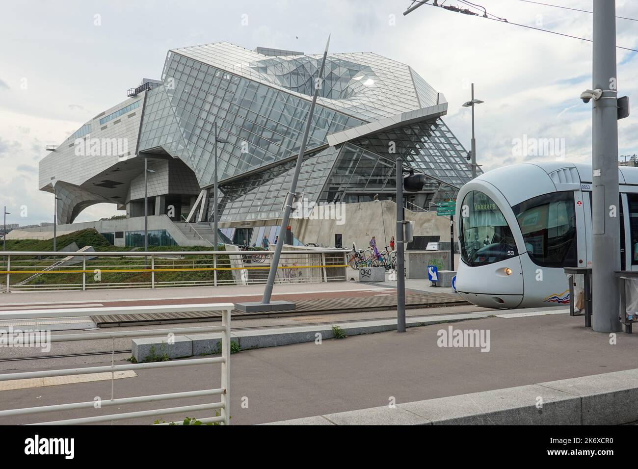 Frankreich, Lyon, moderne Straßenbahn, T1 Musee de Confluence // France ...
