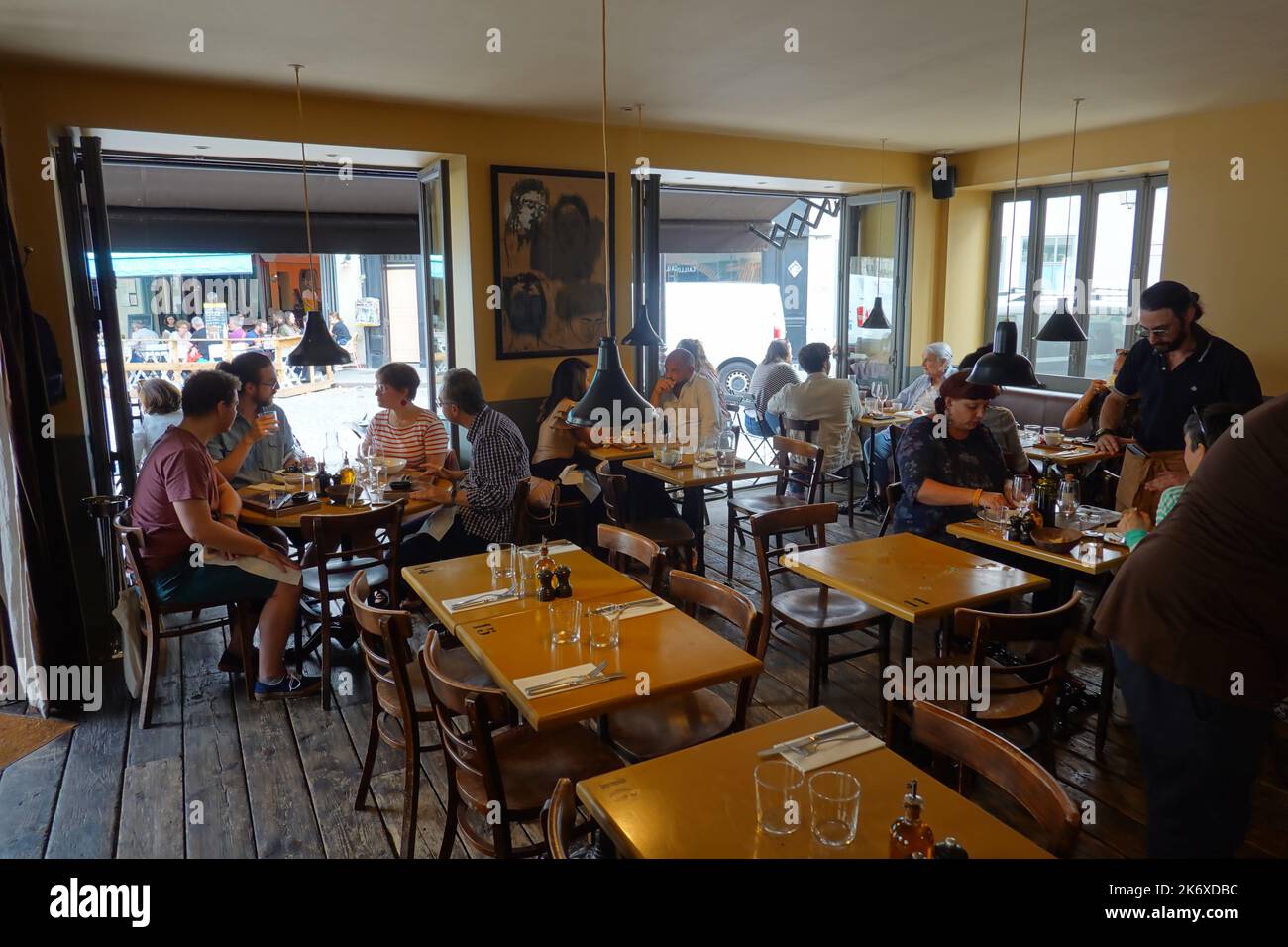 Paris, Butte aux Cailles, Restaurant Les Cailloux // Paris, Butte aux ...