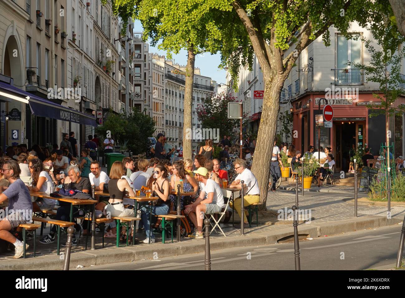 Cafe belleville hi-res stock photography and images - Alamy