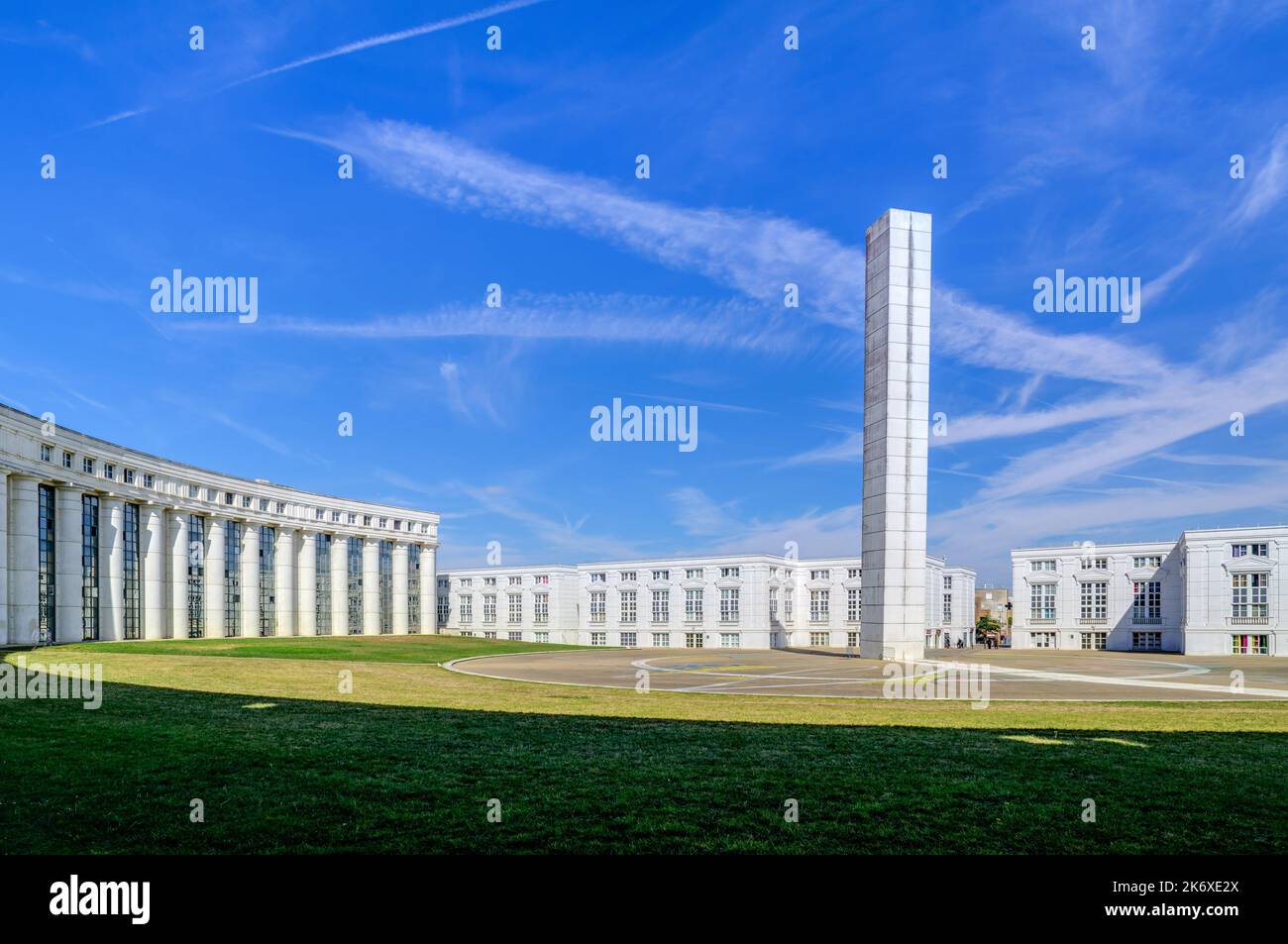 Paris, Cergy, Les Colonnes de Saint Christophe, Ricardo Bofill Taller ...