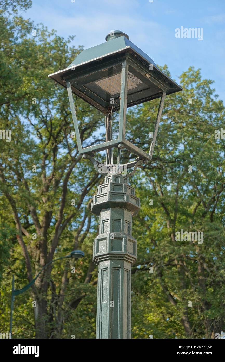 Le Plessis-Robinson, neue traditionelle Architektur // Le Plessis ...