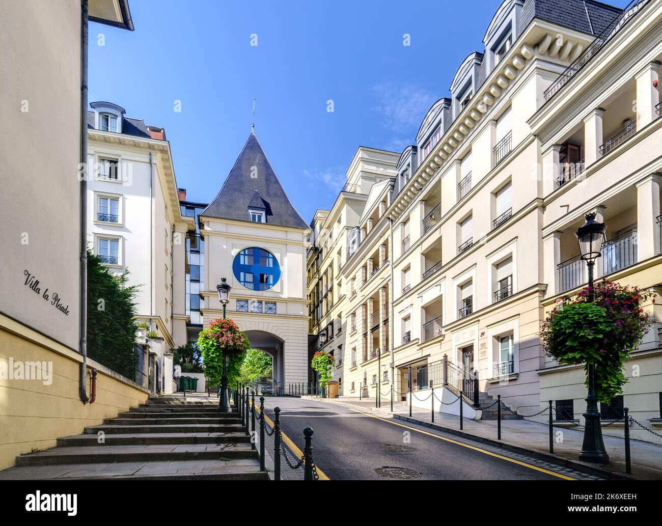 Le Plessis-Robinson, neue traditionelle Architektur, Hotel // Le ...