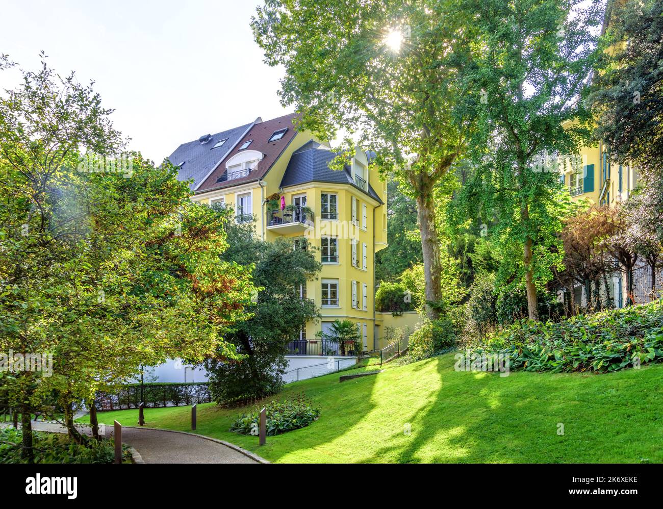 Le Plessis-Robinson, neue traditionelle Architektur // Le Plessis ...