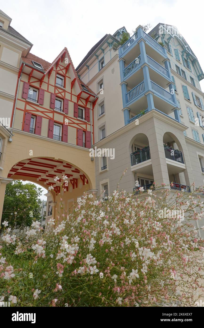 Le Plessis-Robinson, neuie traditionelle Architektur, Plessis-Capitales ...