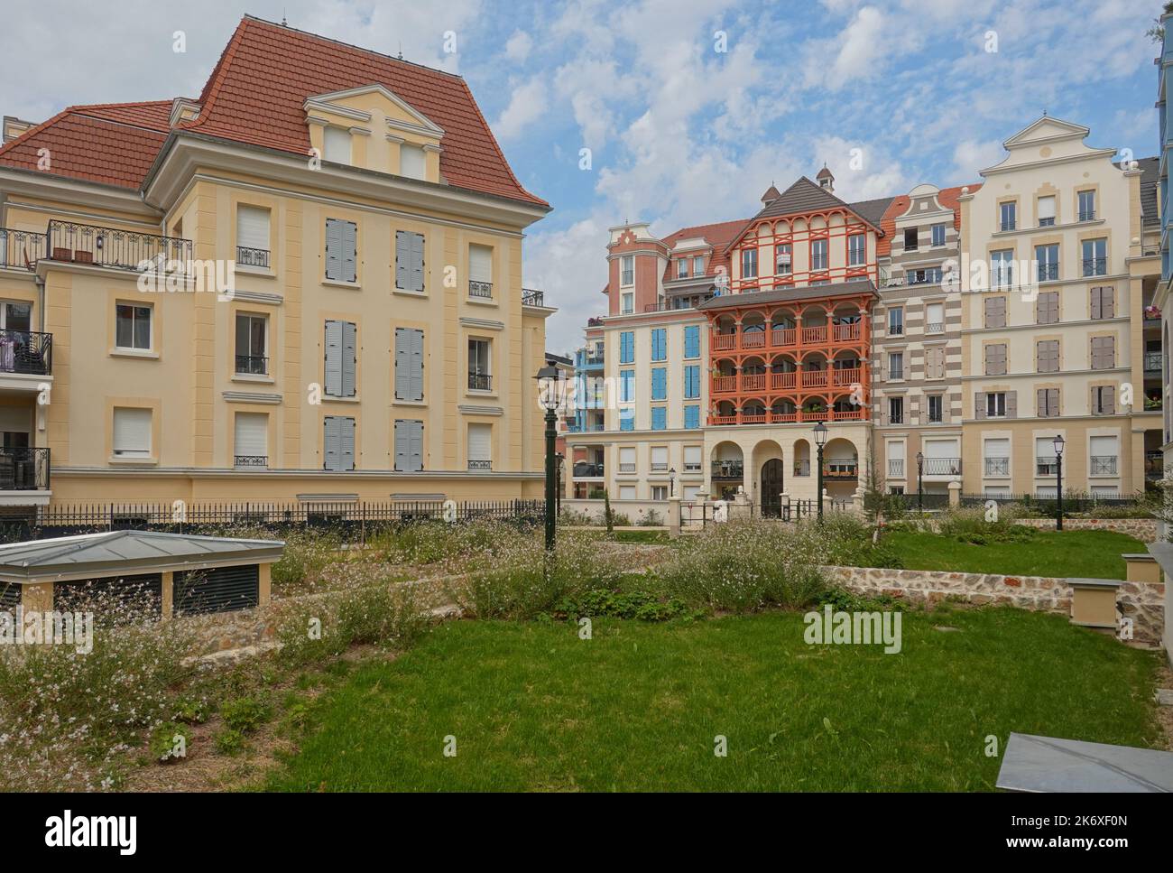 Le Plessis-Robinson, neuie traditionelle Architektur, Plessis-Capitales ...