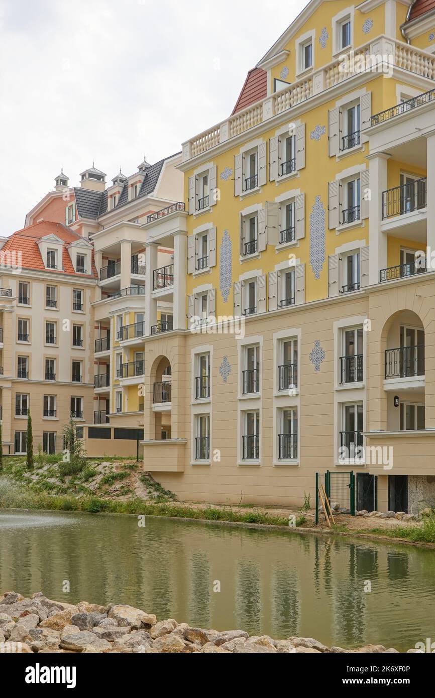 Le Plessis-Robinson, neuie traditionelle Architektur, Plessis-Capitales ...