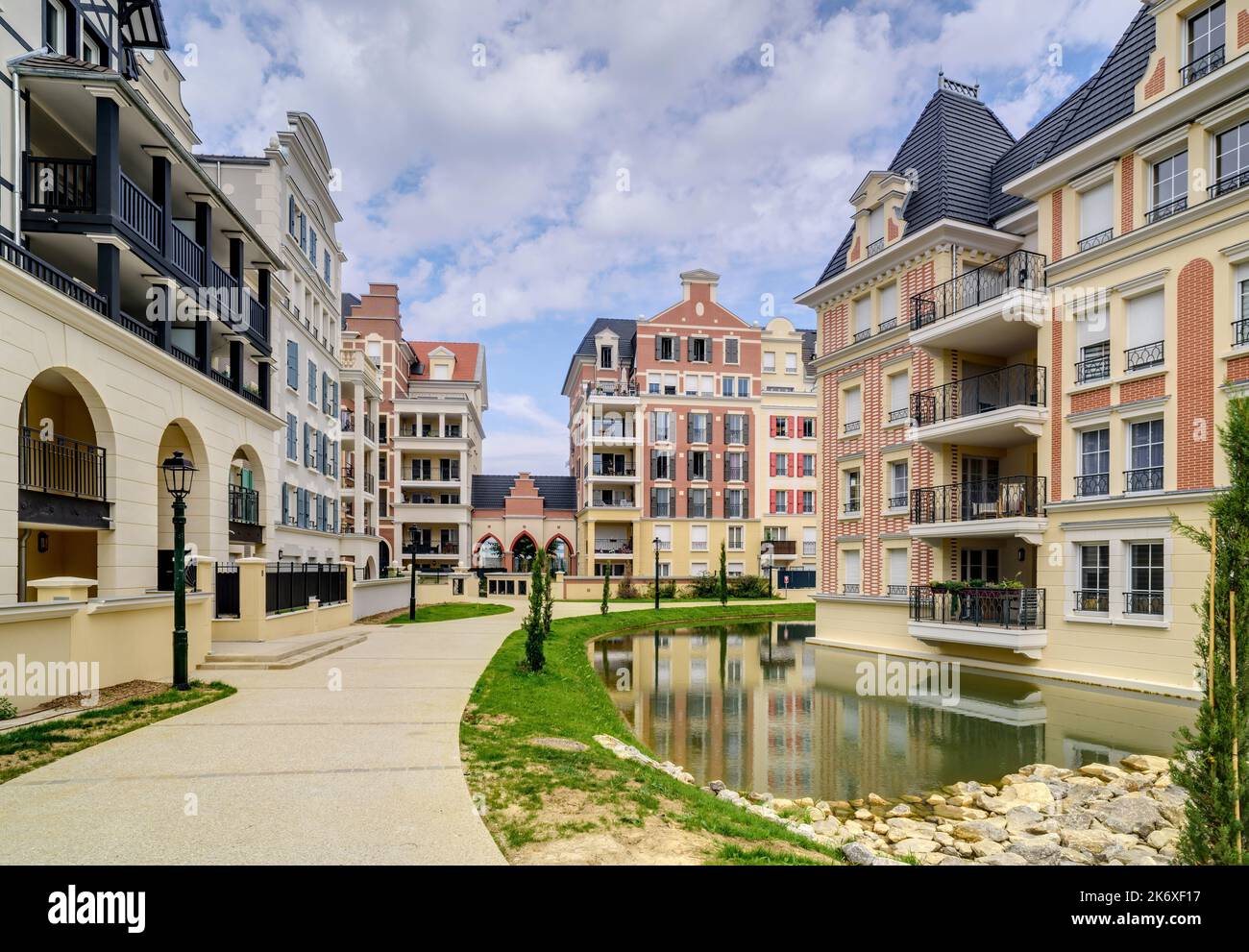 Le Plessis-Robinson, neuie traditionelle Architektur, Plessis-Capitales ...