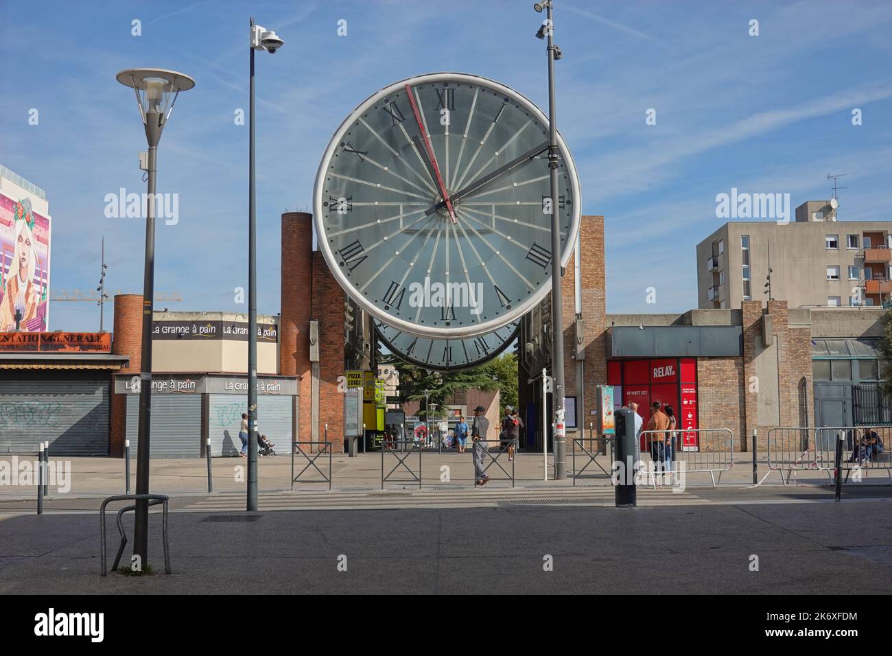 Paris, RER A Bahnhof Cergy Saint-Christophe // Paris, RER A Station ...