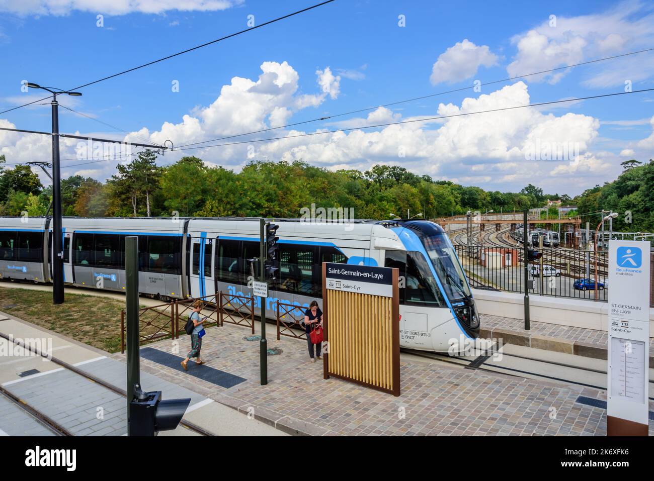 Moderne en hi-res stock photography and images - Alamy