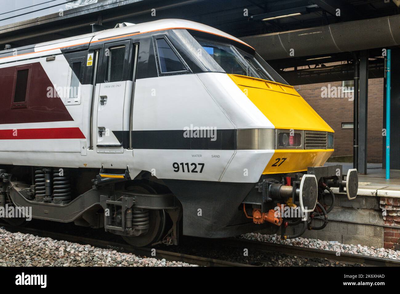 91127 at Leeds railway station. Saturday 15th October 2022 Stock Photo ...