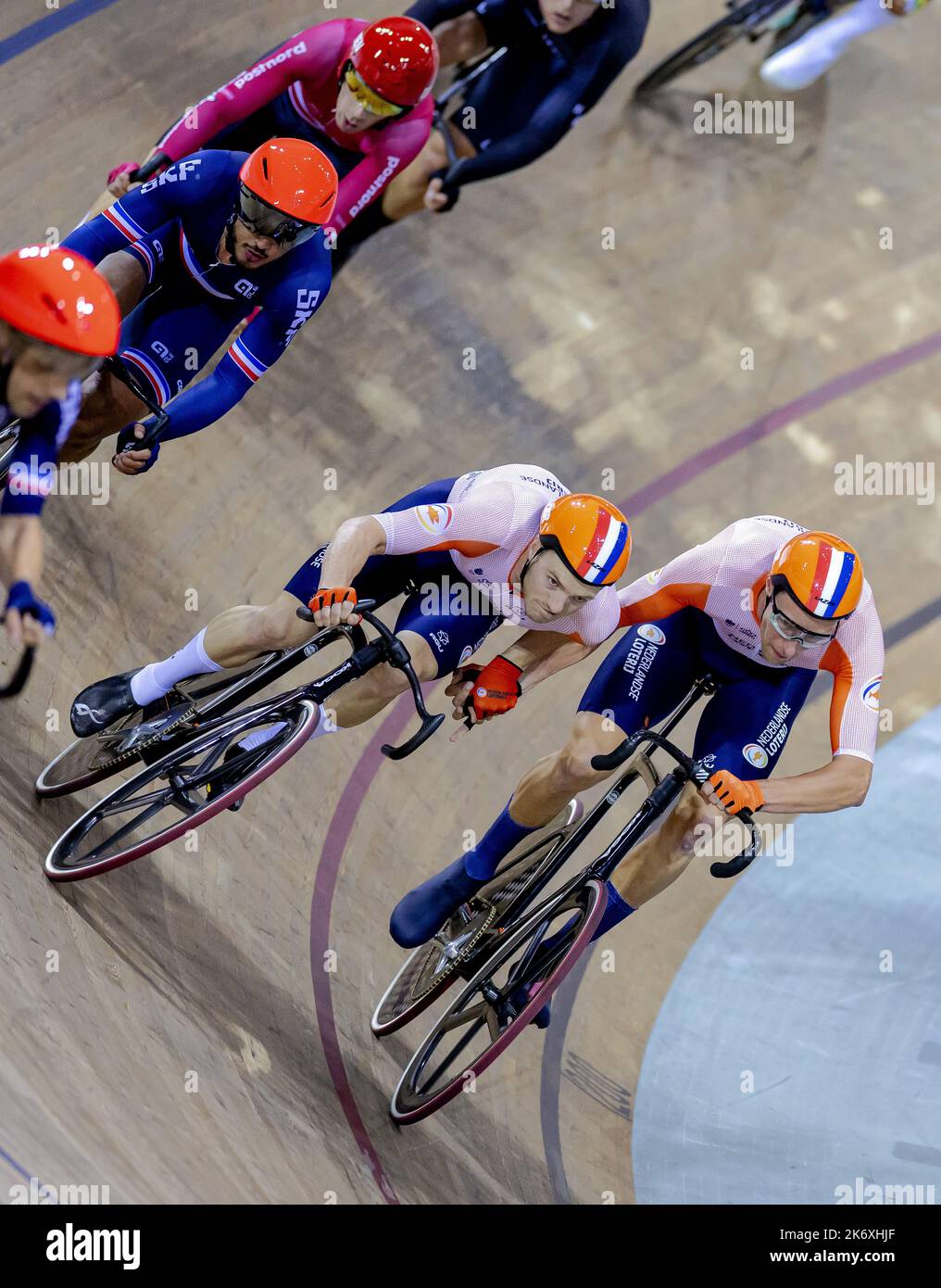 2022-10-16 14:54:45 SAINT-QUENTIN-EN-YVELINES - Youri Havik and Jan ...