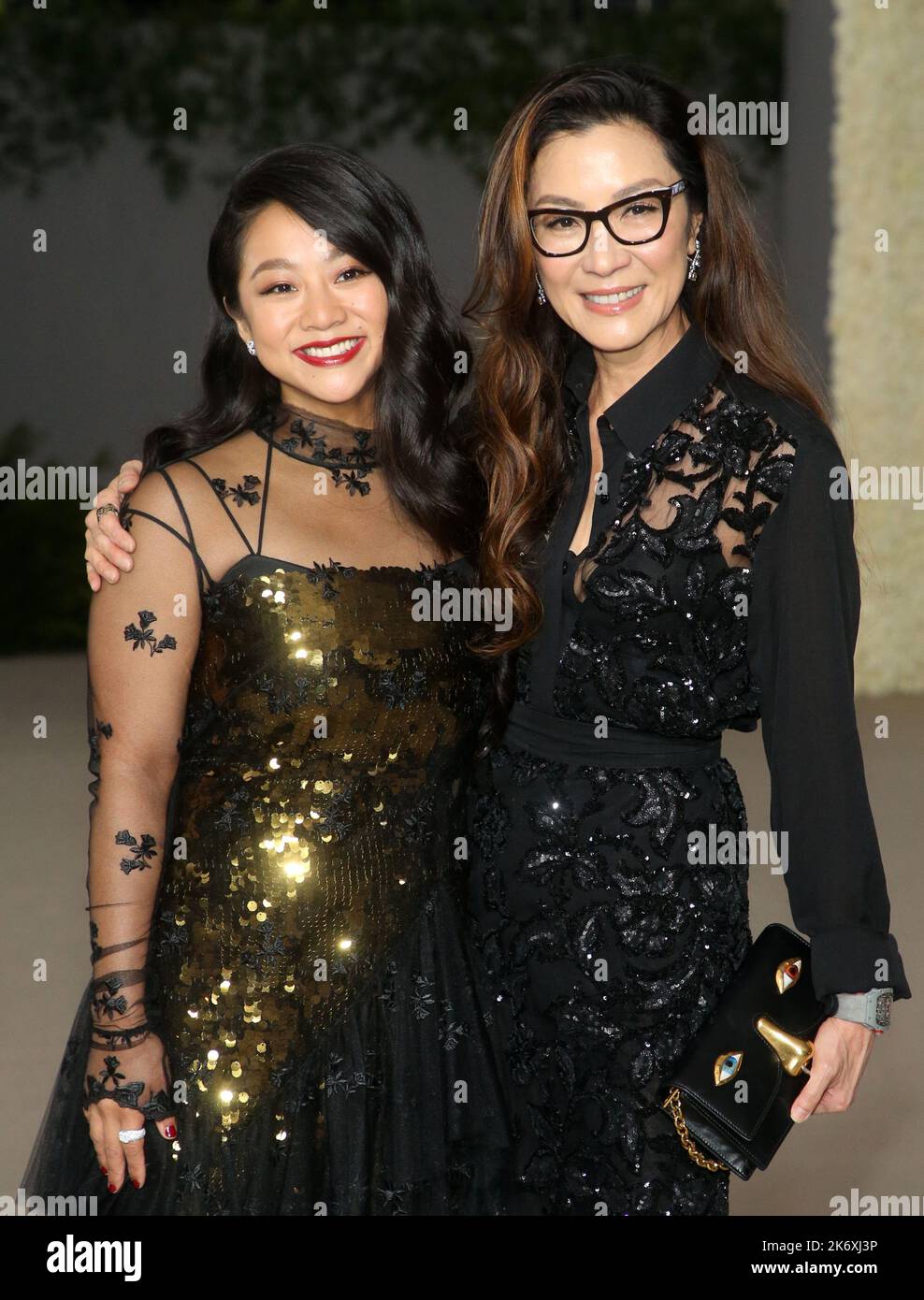Stephanie hsu michelle yeoh hi-res stock photography and images - Alamy