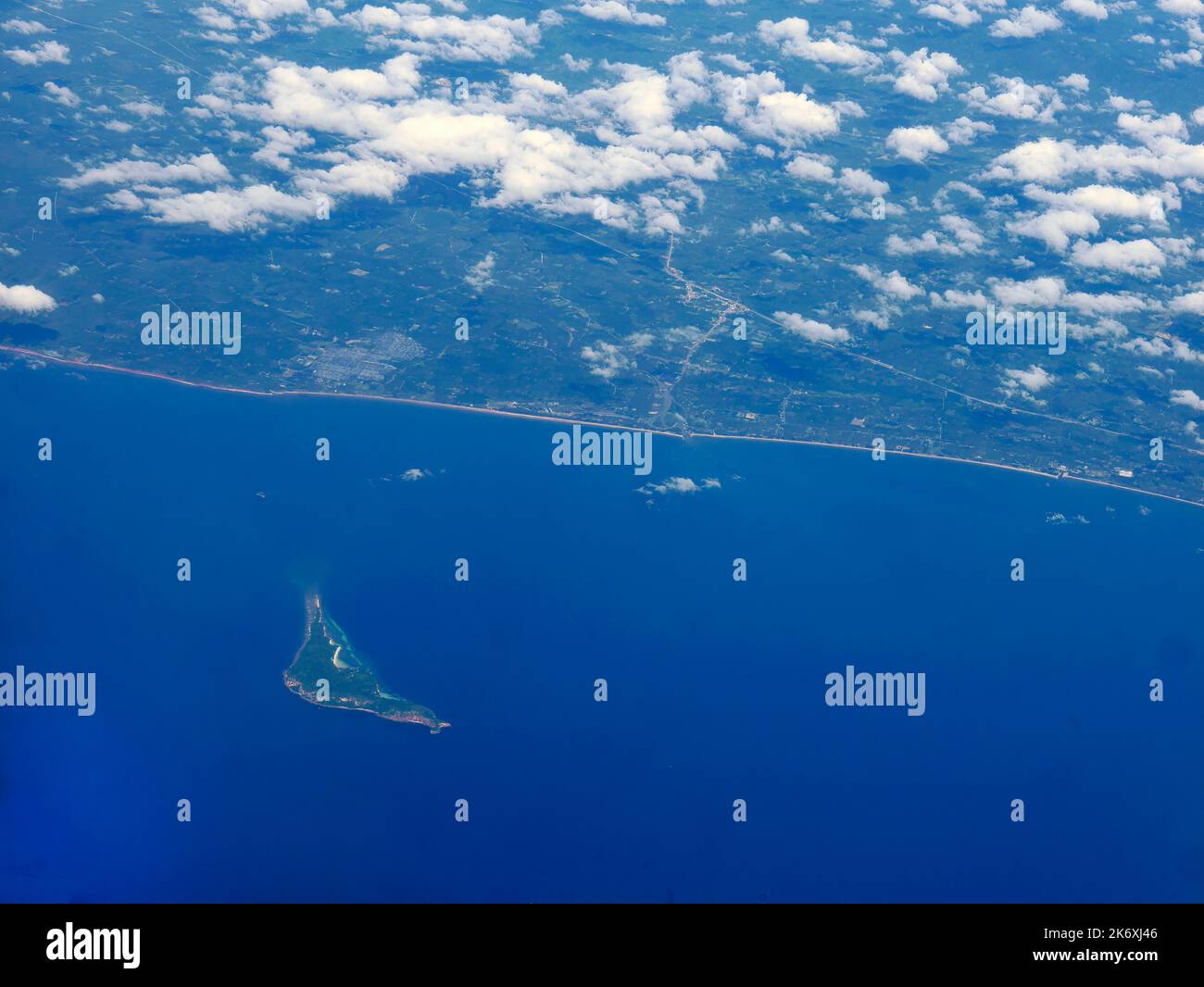 Aerial view flying over coastline in Thailand, Andaman Sea, seascape ...