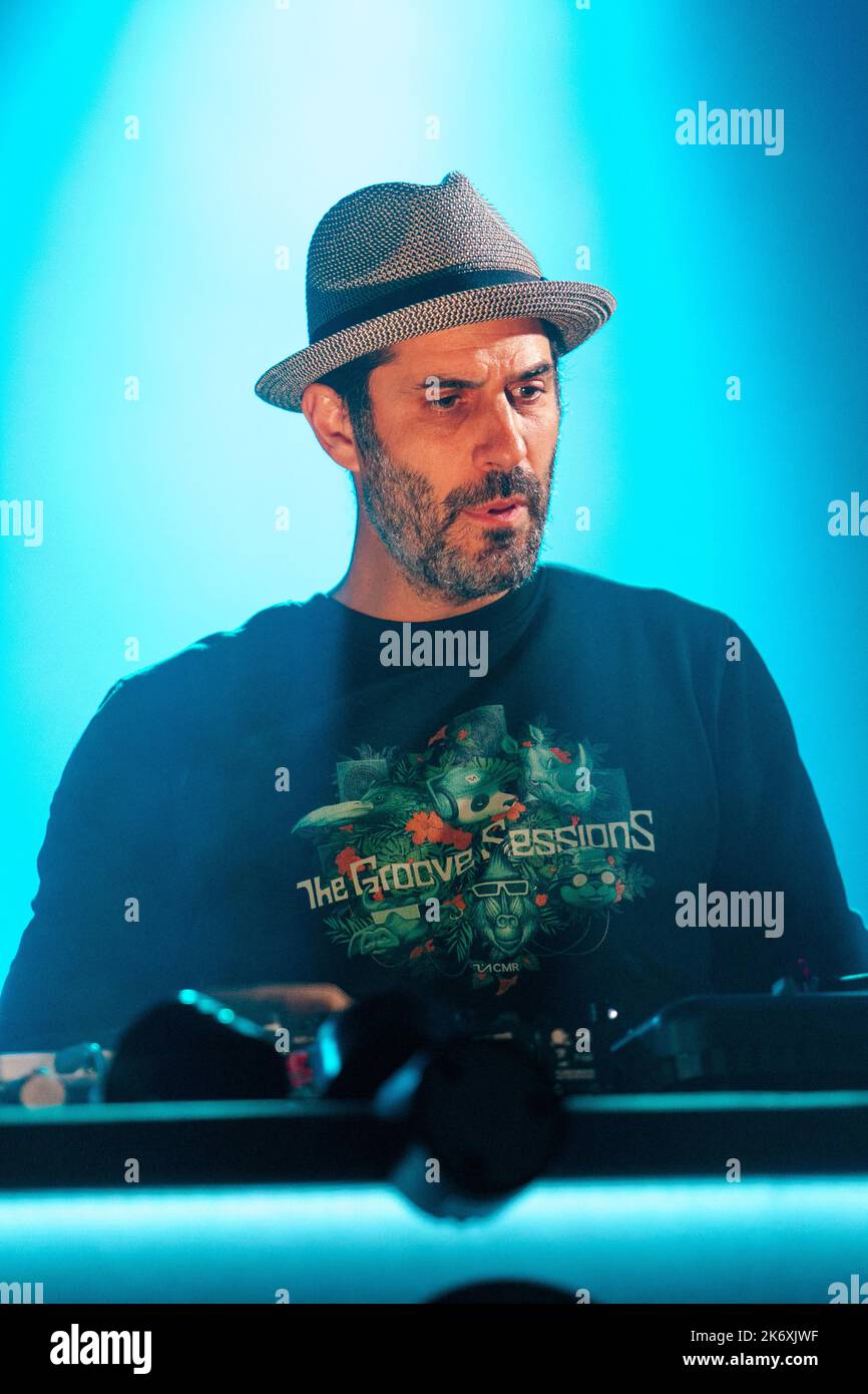 The Groove Sessions Live (Chinese Man, Scratch Bandits Crew, Baja Frequencia, Youthstar ...