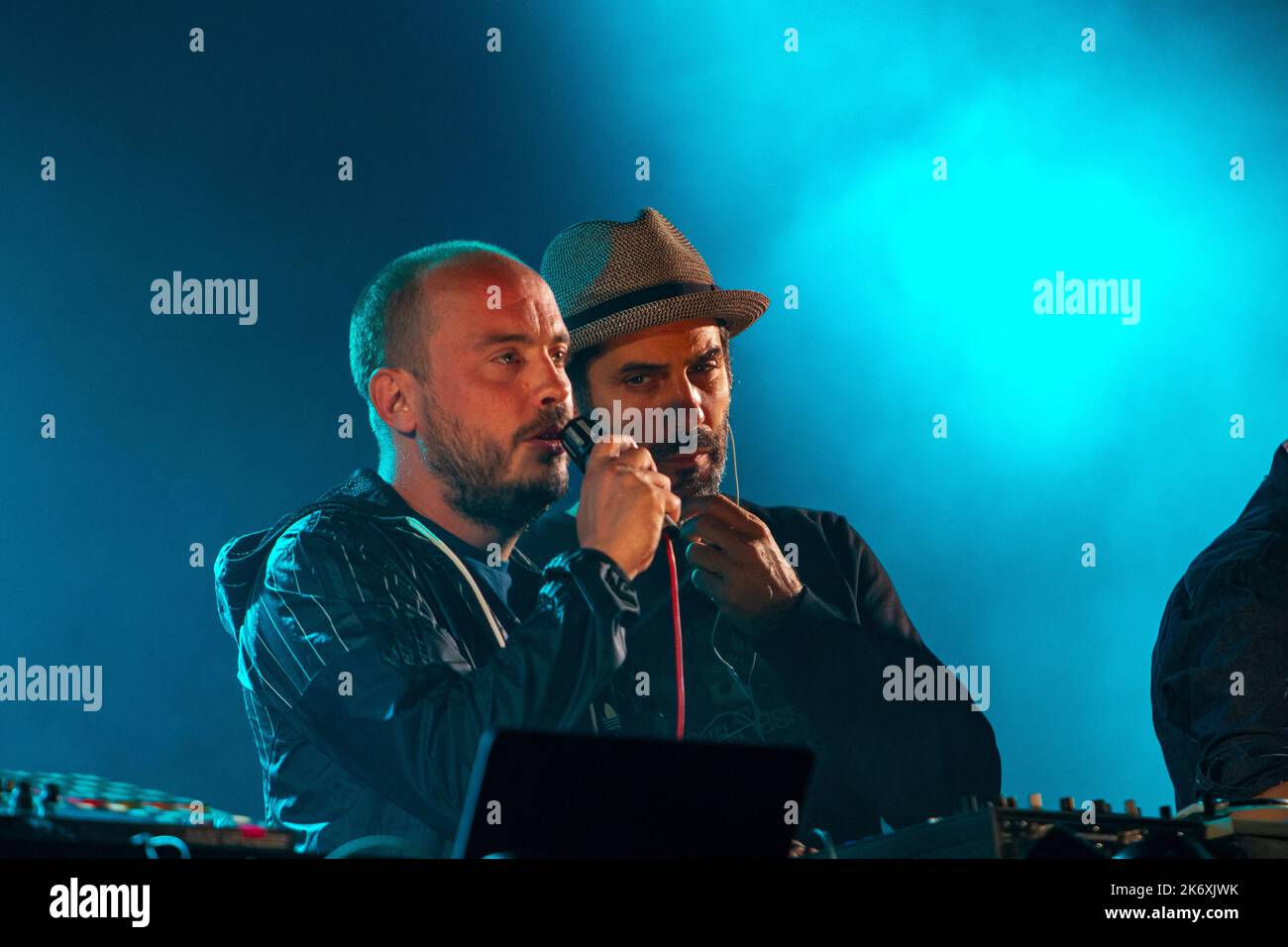 The Groove Sessions Live (Chinese Man, Scratch Bandits Crew, Baja Frequencia, Youthstar ...