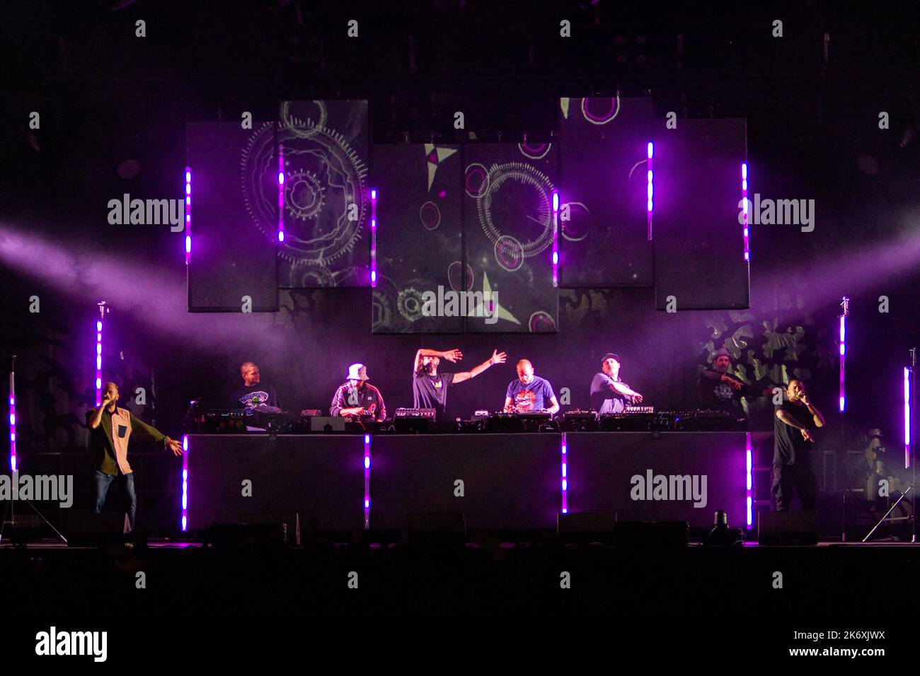 The Groove Sessions Live (Chinese Man, Scratch Bandits Crew, Baja Frequencia, Youthstar ...