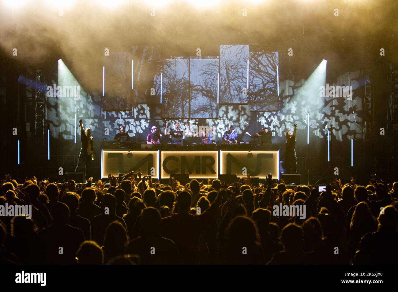 The Groove Sessions Live (Chinese Man, Scratch Bandits Crew, Baja Frequencia, Youthstar ...