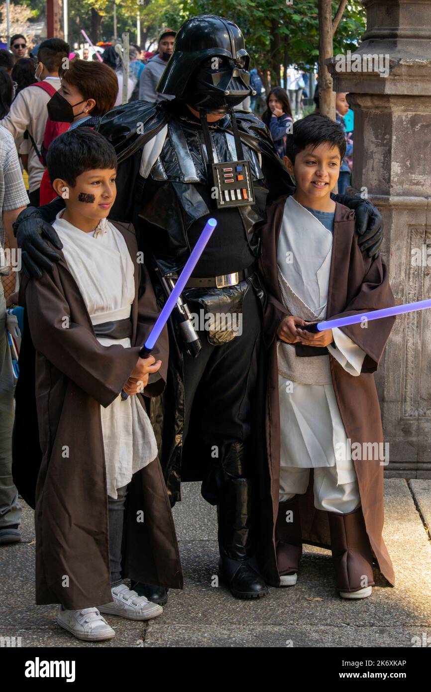 Members of the galactic empire (501st Legion Mexican Garrison), toured ...
