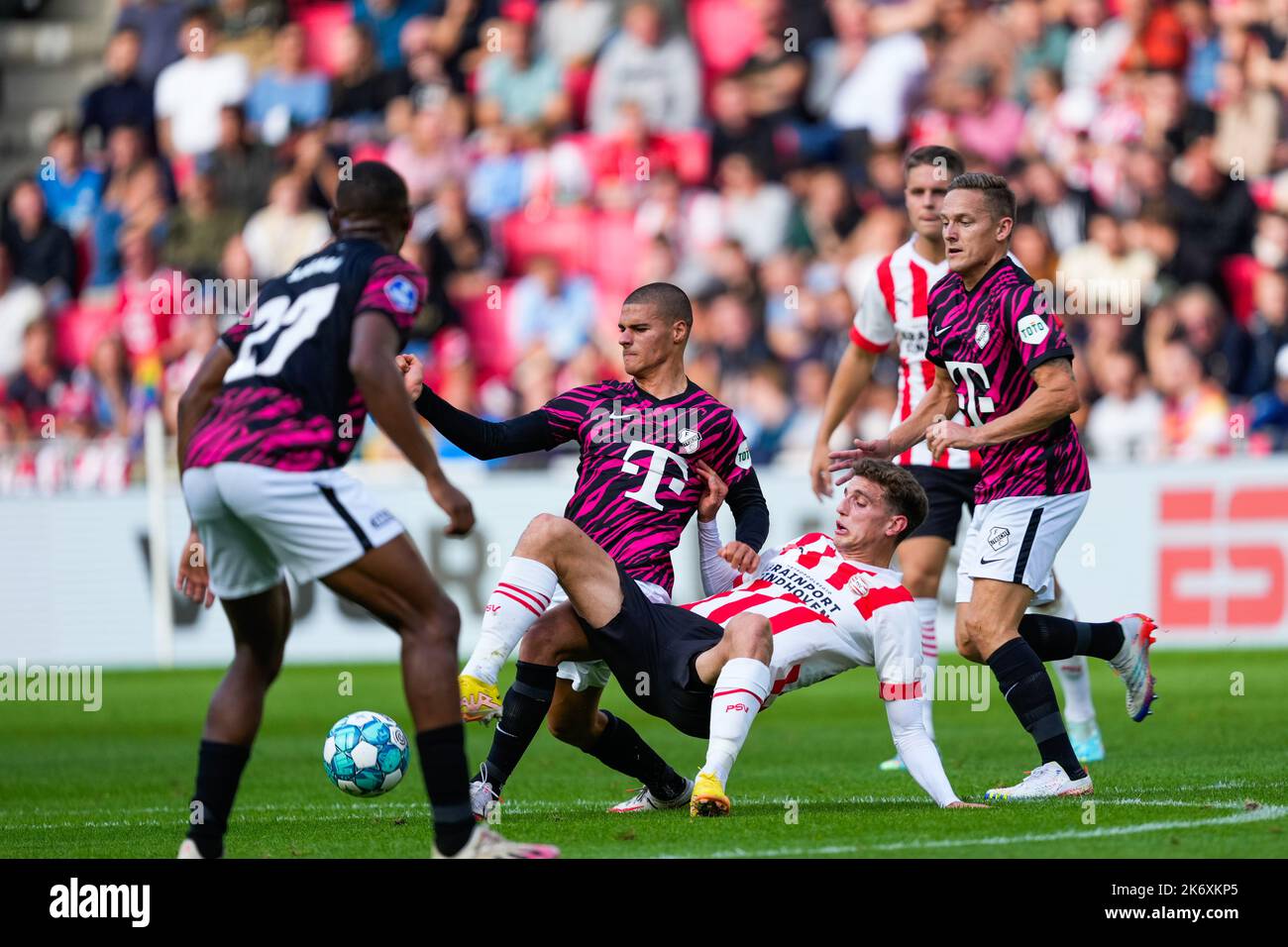 EINDHOVEN, NETHERLANDS - OCTOBER 16: Can Bozdogan of FC Utrecht ...