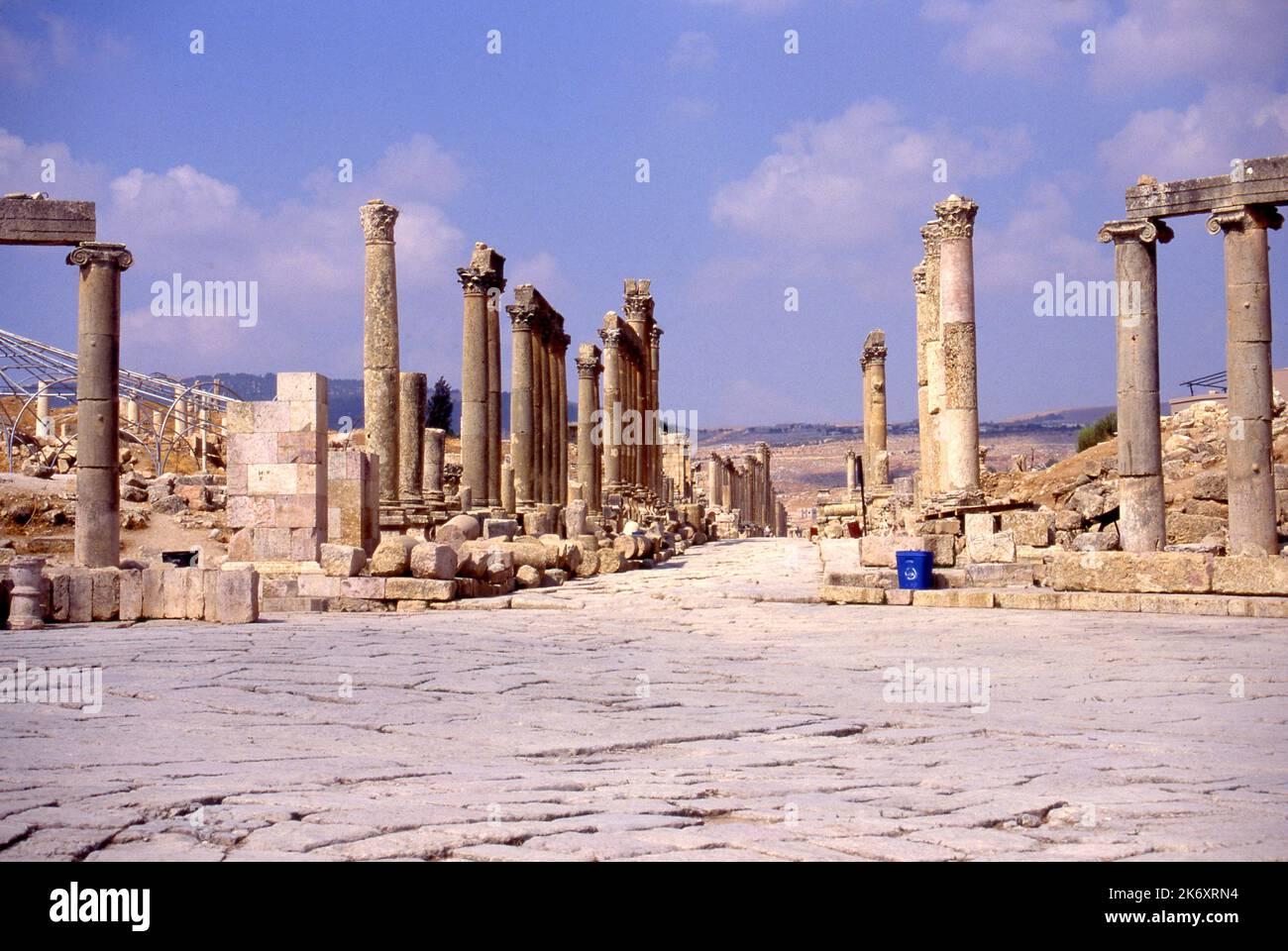 Columns in the Roman settlement of Jerash, Jordan Stock Photo - Alamy