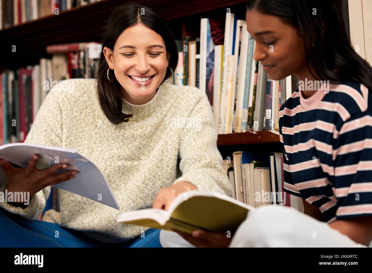 Female students studying together hi-res stock photography and images ...