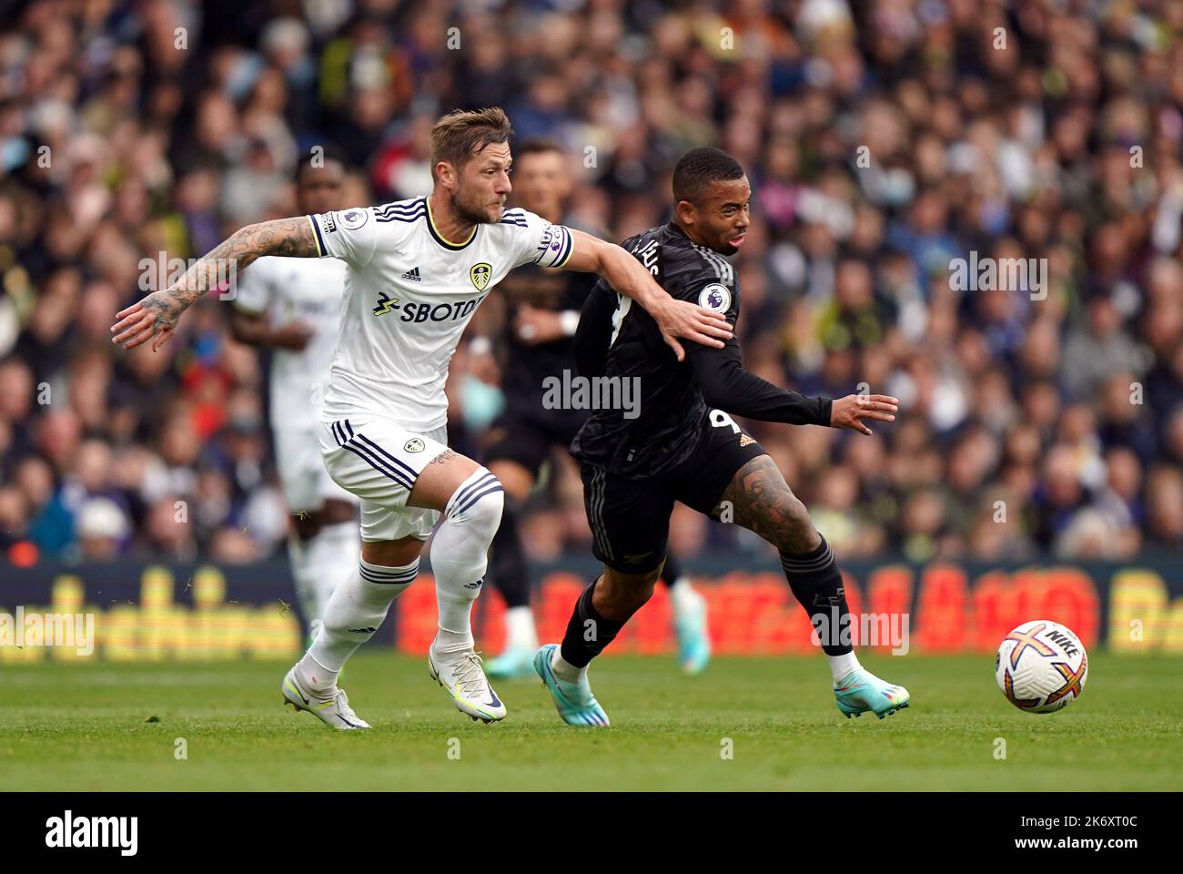 Gabriel jesus arsenal leeds hi-res stock photography and images - Alamy