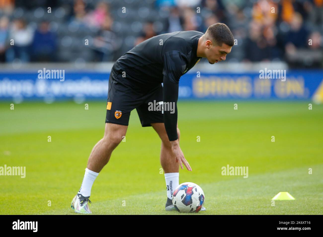 Xavier Simons #35 of Hull City warms up before the Sky Bet Championship ...