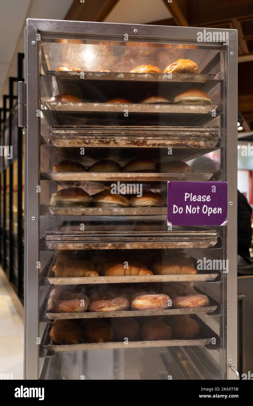 Fresh baked bread supermarket hi-res stock photography and images - Alamy