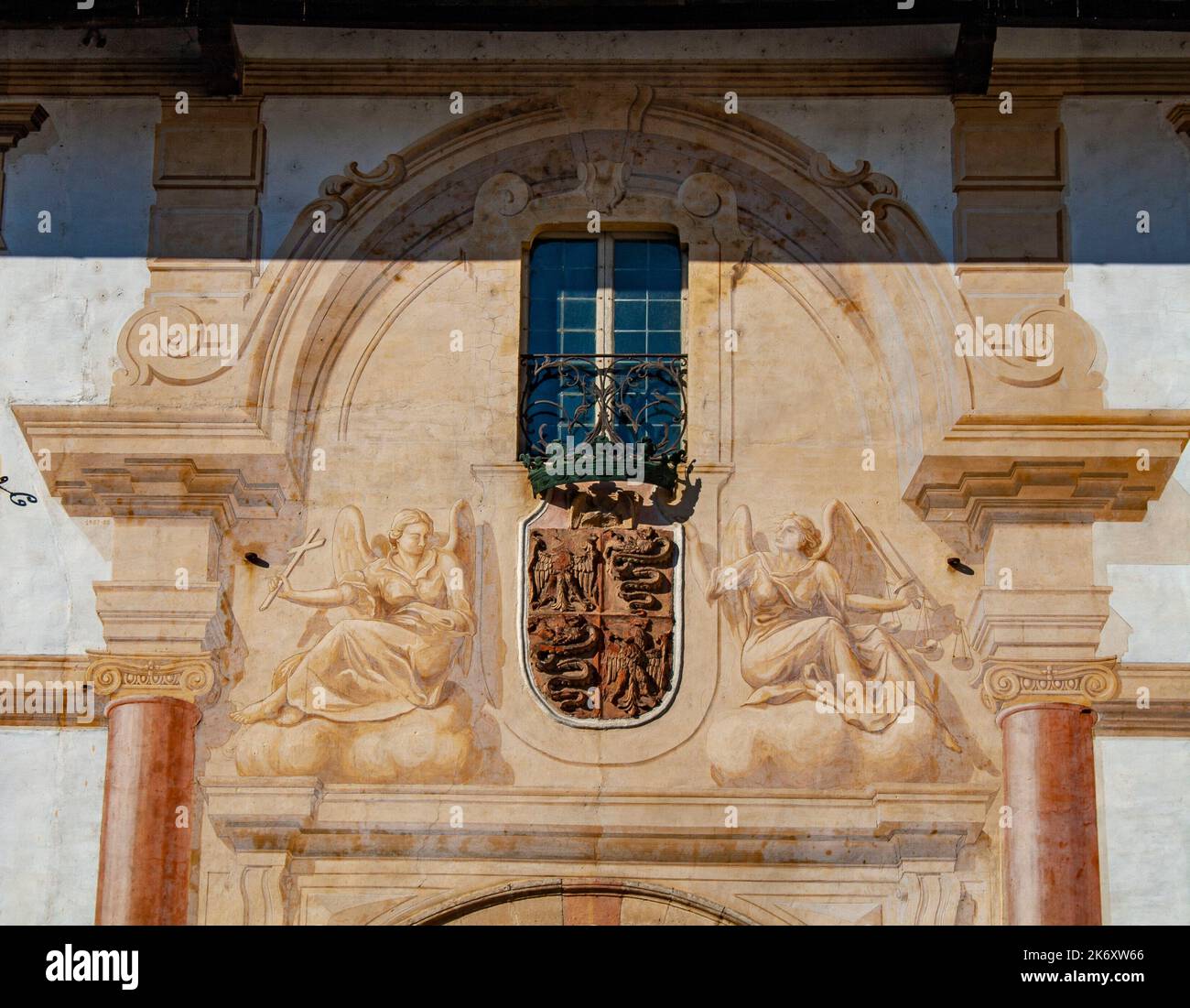 Coat of arms of the visconti hi-res stock photography and images - Alamy