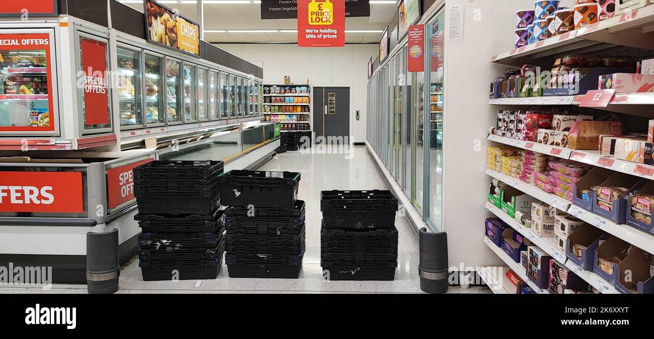 Sainsburys supermarket no meat or milk availablesainsbury hi res stock photography and images Alamy