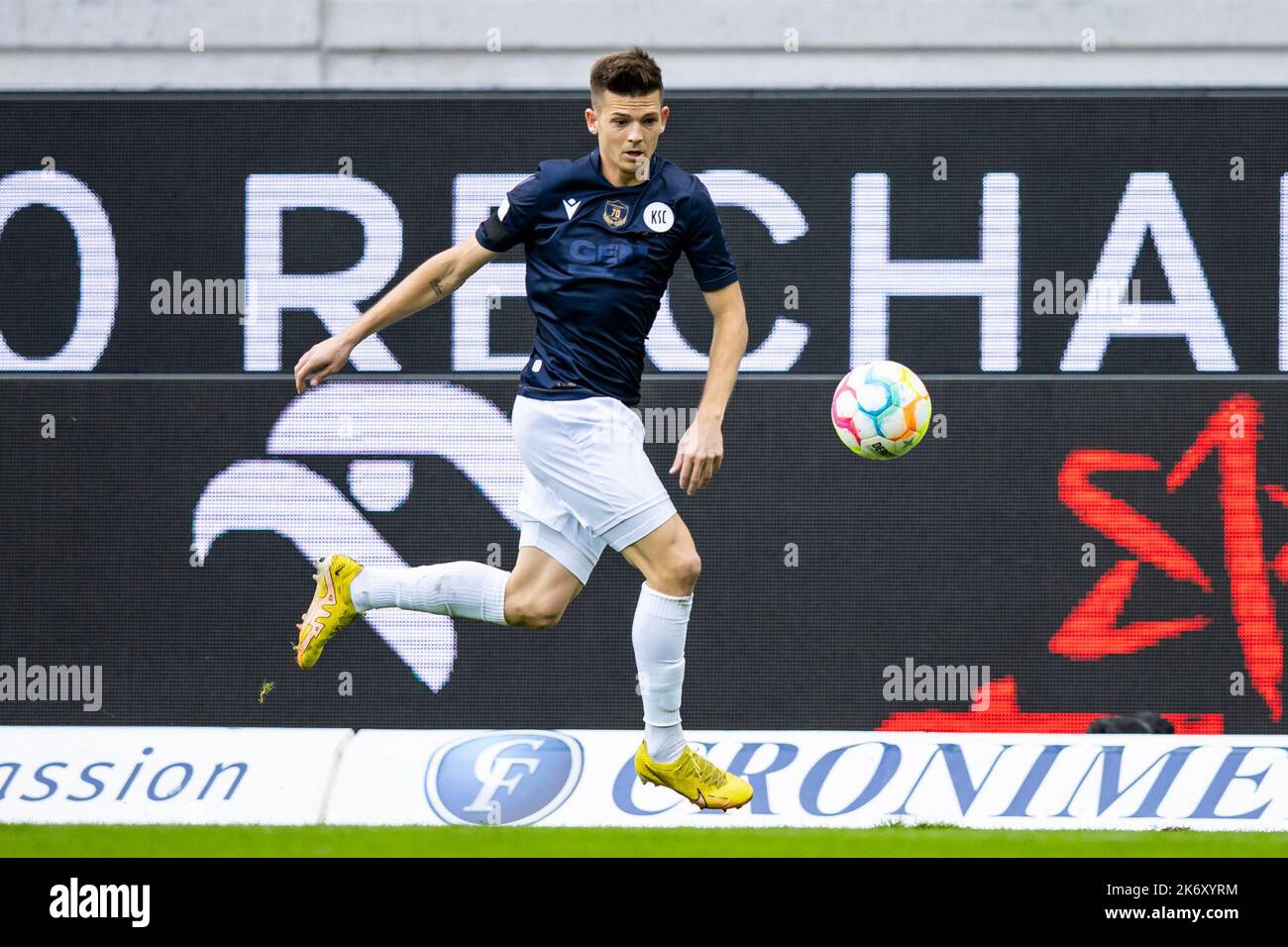 Karlsruhe, Germany. 15th Oct, 2022. Soccer: 2nd Bundesliga, Karlsruher ...