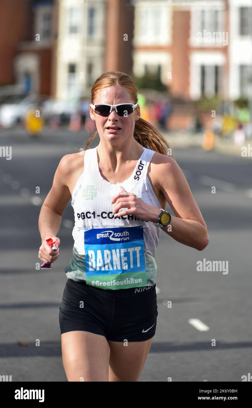 Female athletes running race hi-res stock photography and images - Alamy