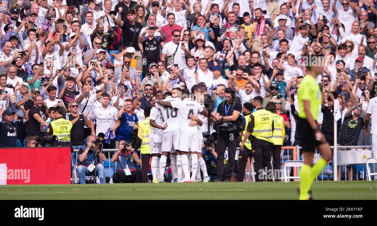 Benzema goal barcelona hi-res stock photography and images - Alamy