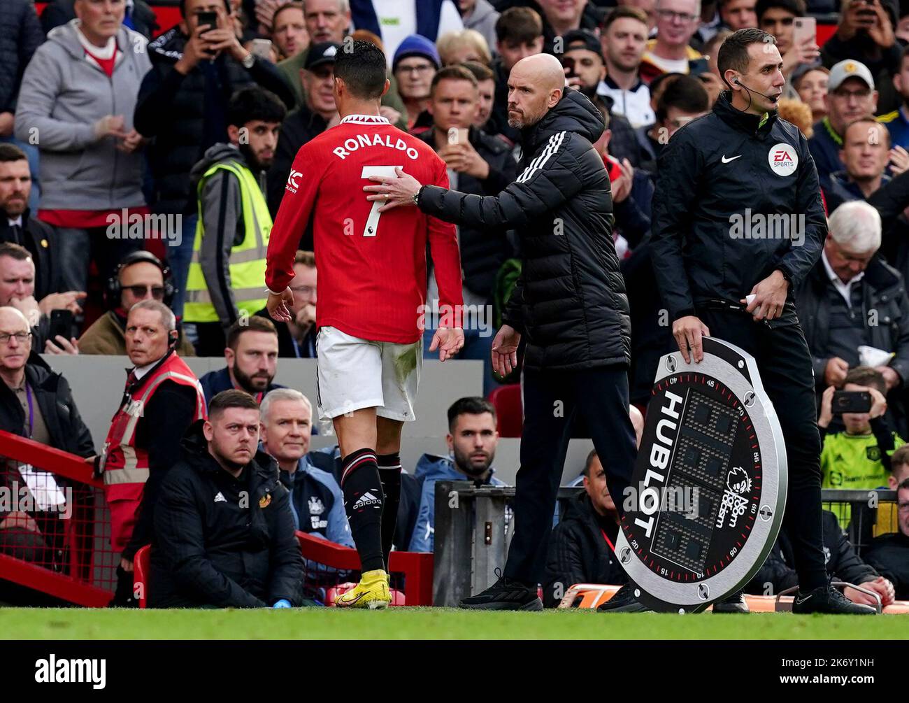 Cristiano ronaldo 2022 ten hag hi-res stock photography and images - Alamy