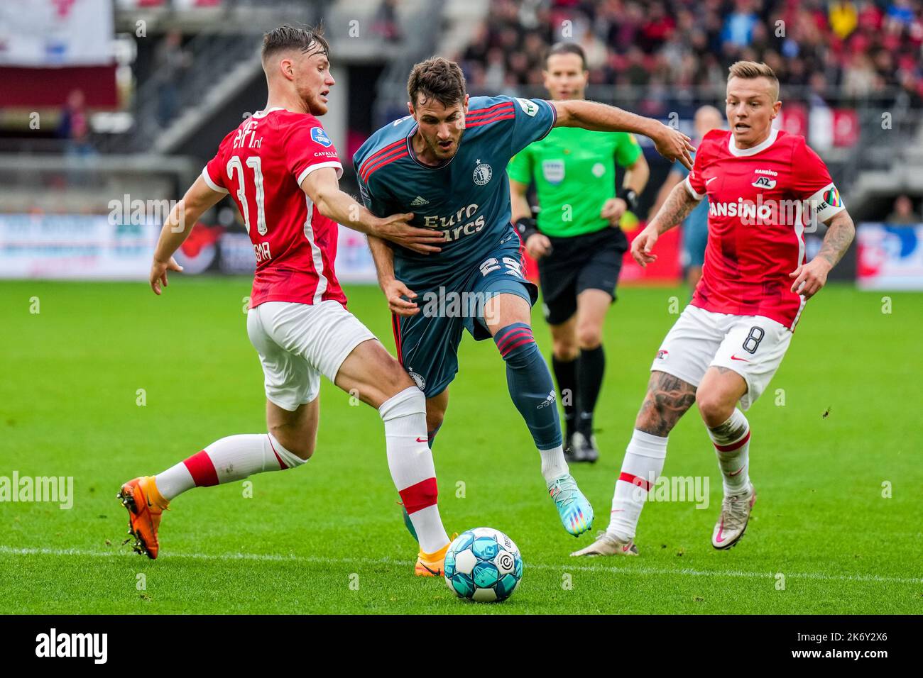 Alkmaar - Sam Beukema of AZ Alkmaar, Santiago Gimenez of Feyenoord ...