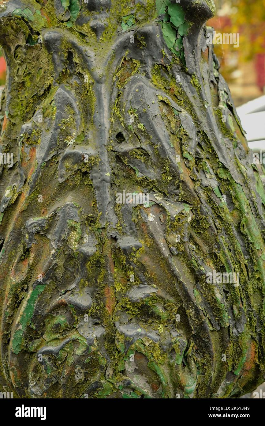 October 2022 - Detail and texture on an old lamp post in Bristol ...