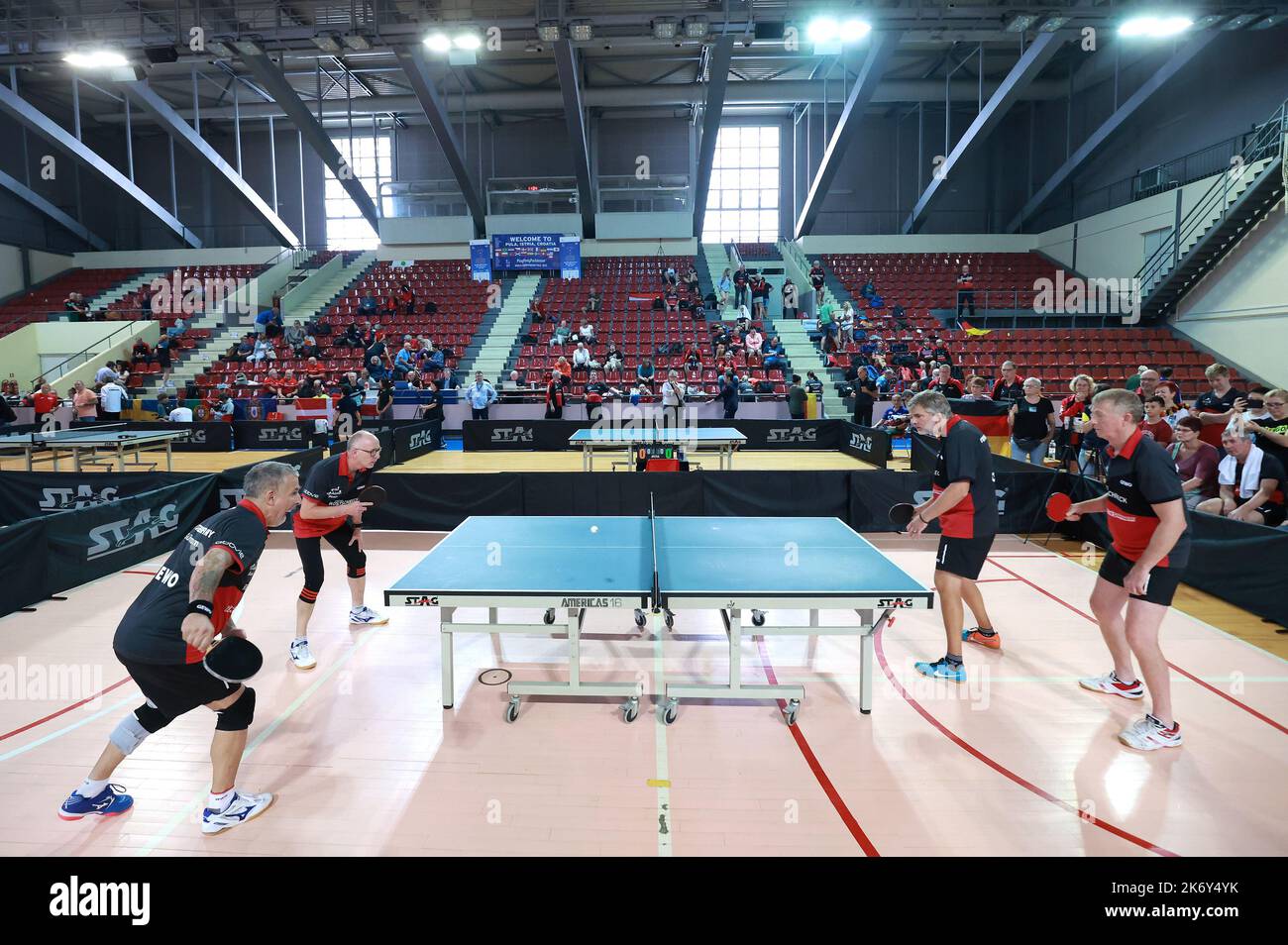 Pula, Croatia. 16th Oct, 2022. Participants compete during final 5. day ...